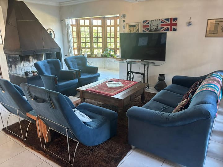Quartos Em Casa Com Jardim - Novo Hamburgo