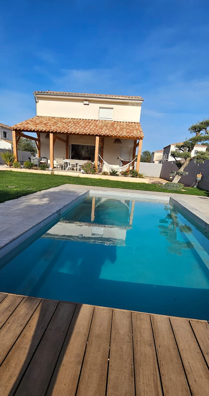Chambre D'hôtes (Jacuzzi-piscine)/l'audace Secrète - Saint-Gilles, France