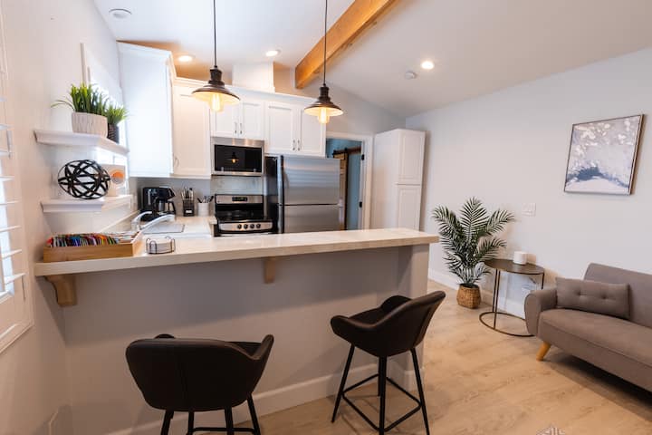Cozy Adu In Brea W/ Private Yard & In-unit Laundry - オレンジ 郡