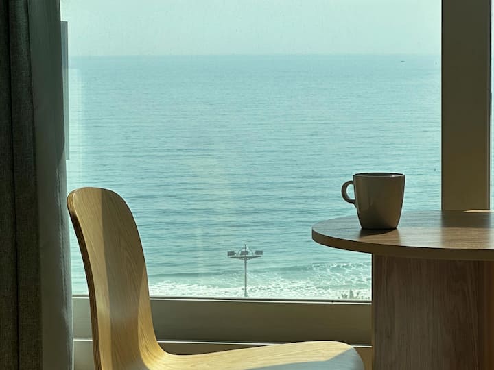 • • Maple • #엘시티와해변1분#오션뷰#넷플릭스#구남로#친구연인가족출장#청결한방 - Pusan