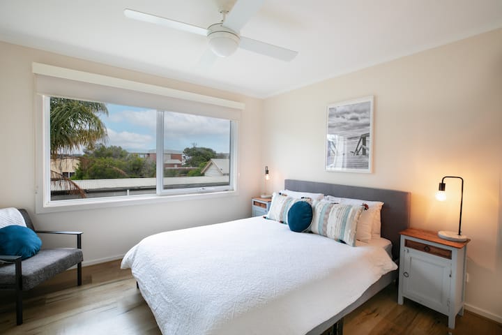 The Grove | Pet Friendly | Pool Table | Sleeps 9 - Ocean Grove