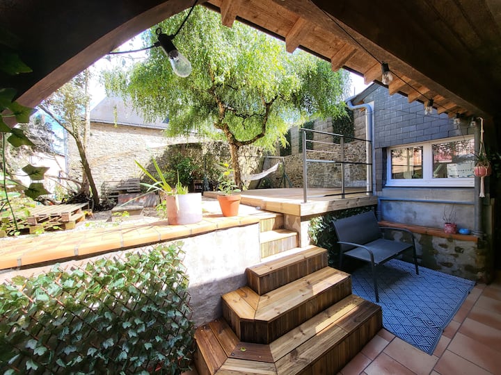 Maison Cosy Jardin Hyper Centre - ibis Styles Laval Centre Gare
