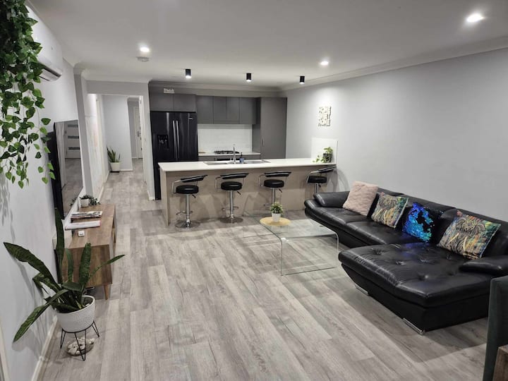 Bobby's Getaway 'Newly Updated' - Lochinvar