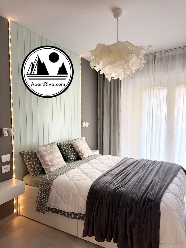 Apartriva With Romantic Street View - Riva del Garda