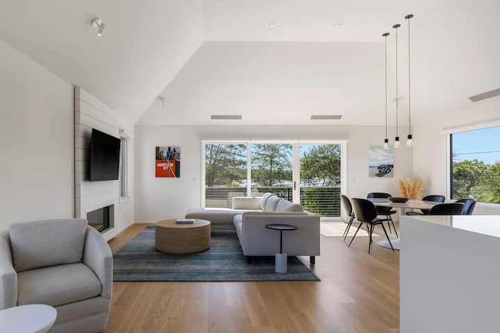 Stylish Montauk Village Escape For Any Season - Montauk, NY