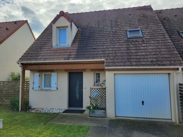 Maison Avec Jardin Et Terrasse - Sens