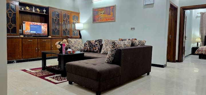 Family 3bhk G Parking Netflix Wi-fi Uhdtv Kitchen - Islamabad