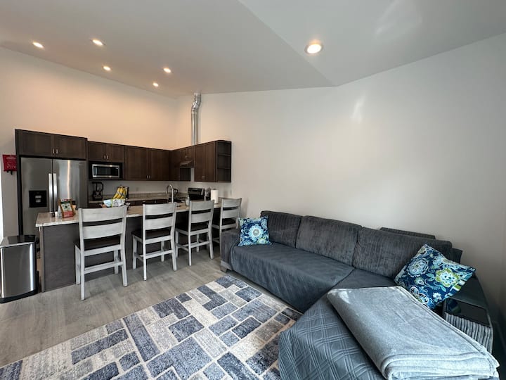 New & Spacious Townhouse Unit E - ワナッチー, WA