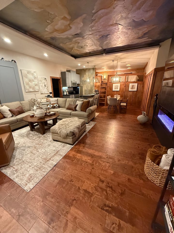 Mountain Retreat Hike+bike+ski
Outdoor Swing Bed - Utah