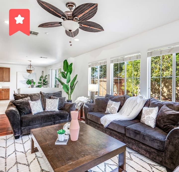 5b With Swing & Yard - Ideal For Moves E#41210 - Fontana, CA