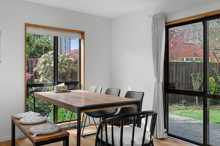 Garden House In Burnside - Christchurch