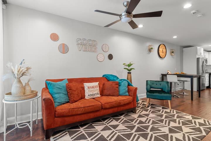Modern 2br Home W/ Gourmet Kitchen~ 7min Downtown - Baltimore, MD