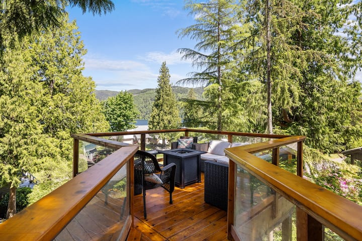 Lake View Chalet- Large Groups & Pets Welcome - Washington