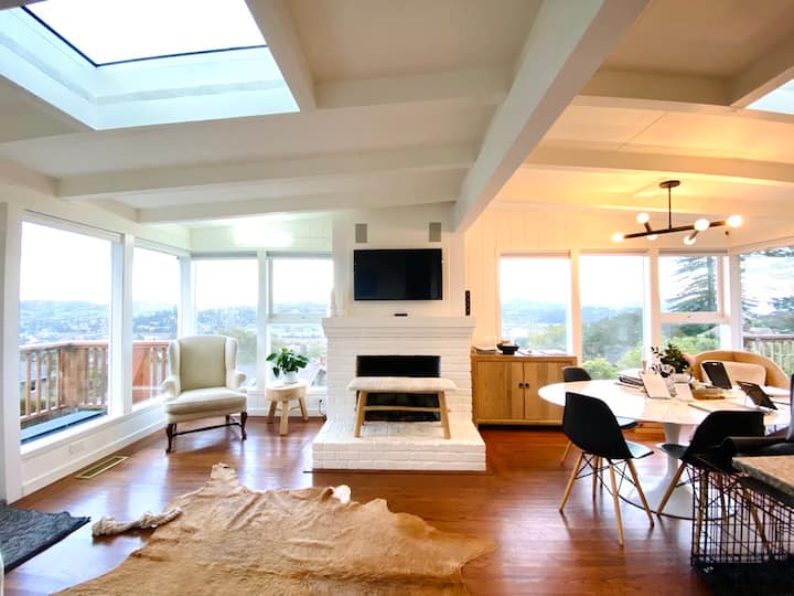 Bright Airy 3bd Home W Deck + Views - Sausalito