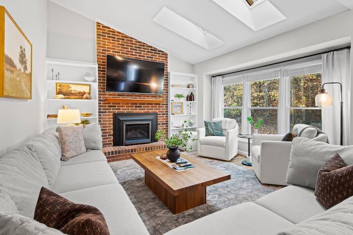 Holiday Basecamp 4br 12 Min To Downtown Asheville - Weaverville, NC