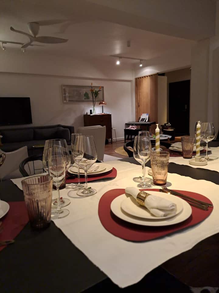 Large Styled 2 Bedroom Flat  -1150sqft Stubbs Rd - Wan Chai