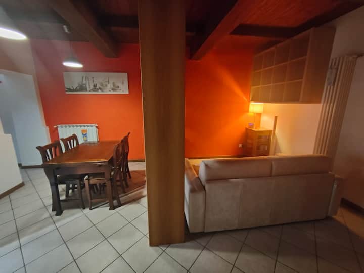La Loggia-app. Privato In Centro - 伊莫拉