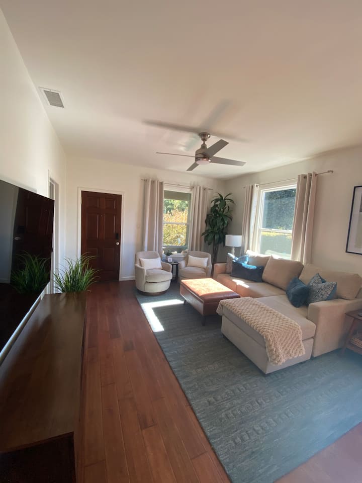 Rosebud: Charming 2-bedroom Home In Pasadena - Pasadena