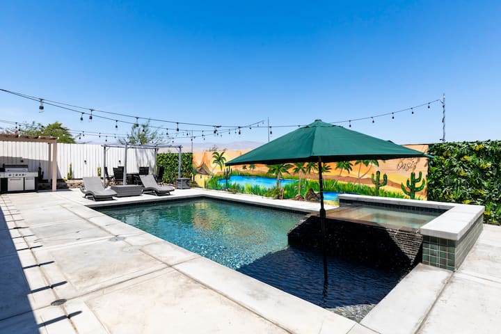 Desert Poolside & Game Room Oasis - Cathedral City, CA