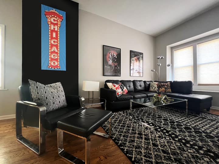 Modern Chicago Movie Themed Apt - North Mayfair - Chicago