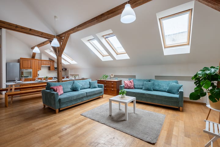 Jasmine Rooftop Apartment With Ac - Self Check In - Prague
