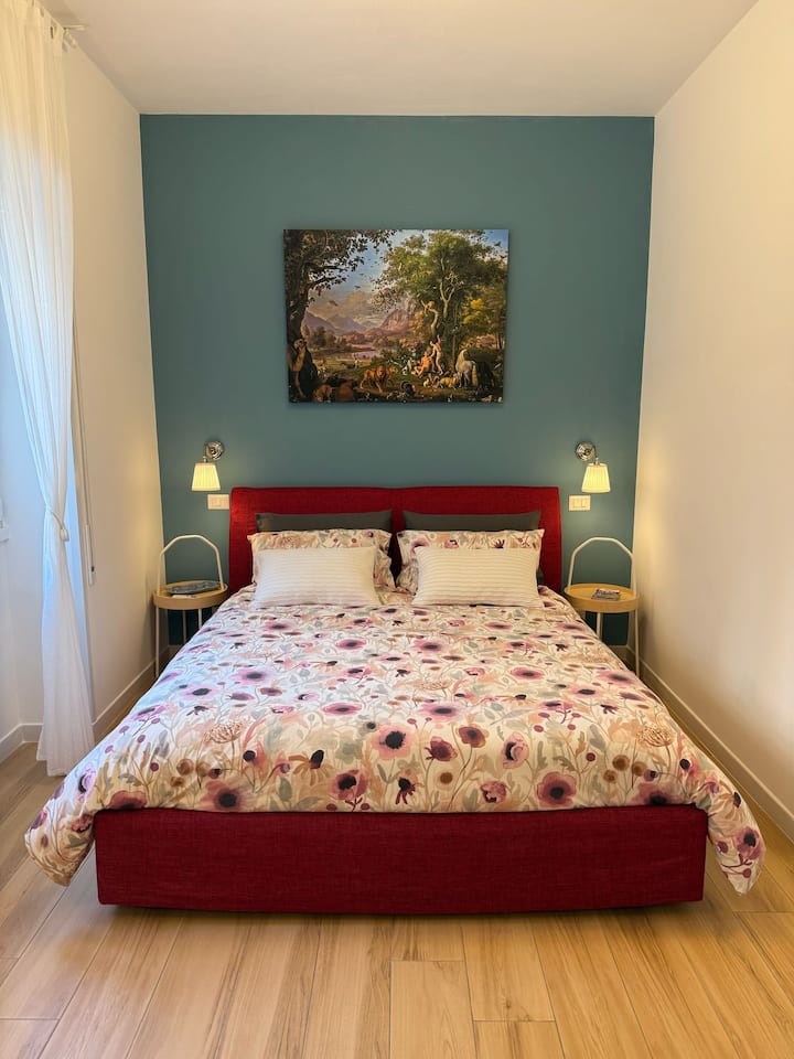 Vatican City  A Modern And  Comfortable  Love Nest - Vatican City