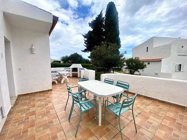 C001 - Apartamento Com Três Quartos - Armação de Pêra