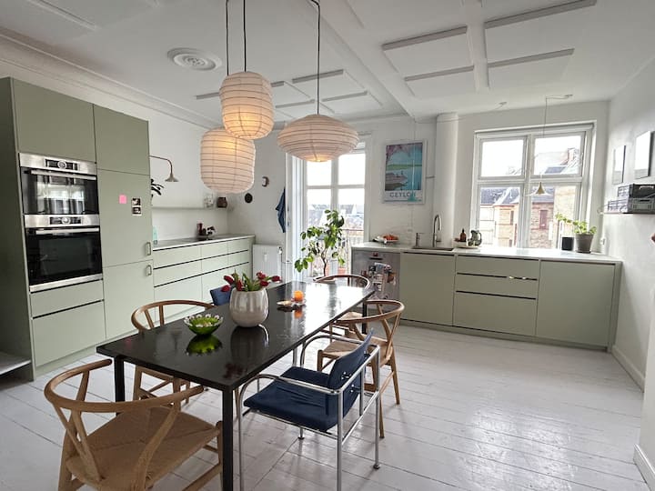 Cozy Central Quiet Gem W/ Balcony & Park View - Copenaghen