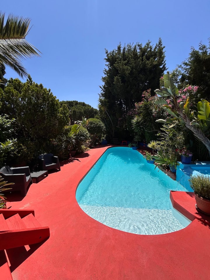 Villa Bali, Atypique Et Unique En France - Sanary-sur-Mer