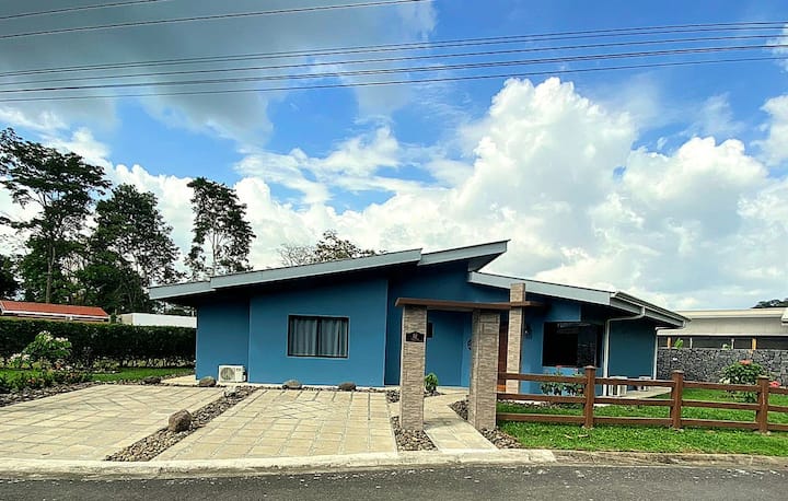 Casa Emunah Costa Rica. - La Fortuna