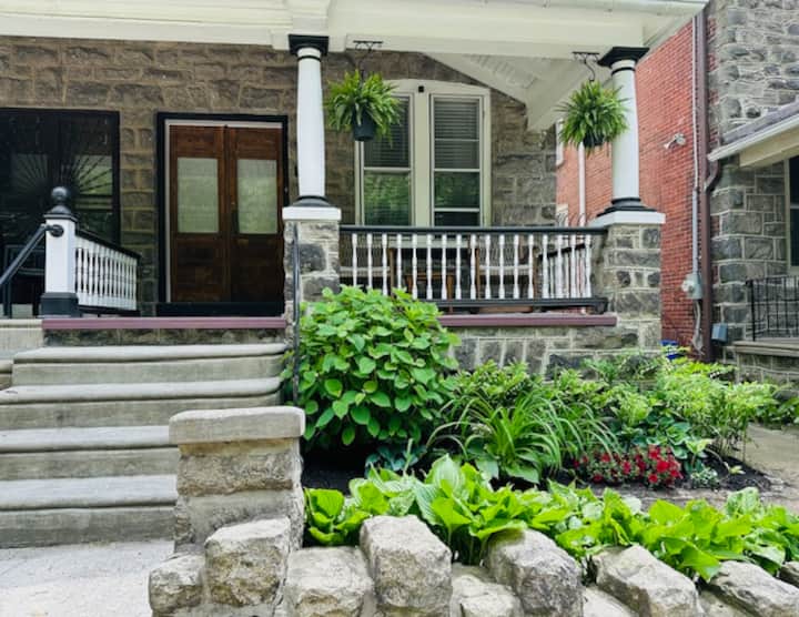 Charming Philly Retreat In Historic Germantown - Philadelphia, PA