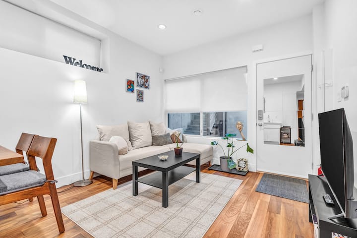 Spacious 3br Retreat | 12min - Downtown | Sleeps 6 - Vancouver