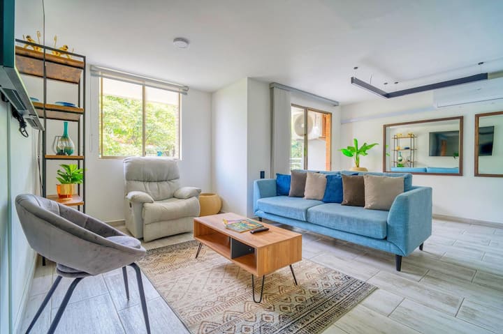 Provenza Apartment + Pool + 24/7 Private Security - Medellín