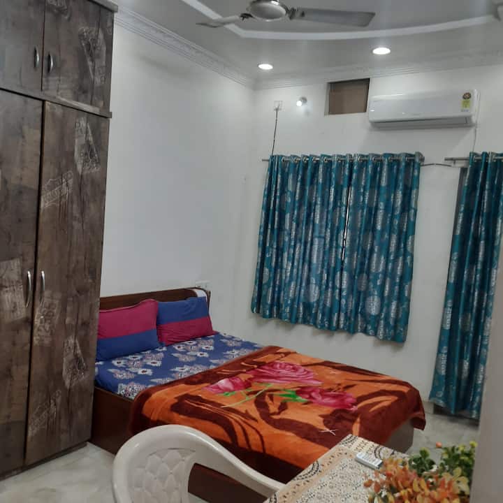 Beautiful Ac Room, Best Location @ Pachpedinaka - Raipur