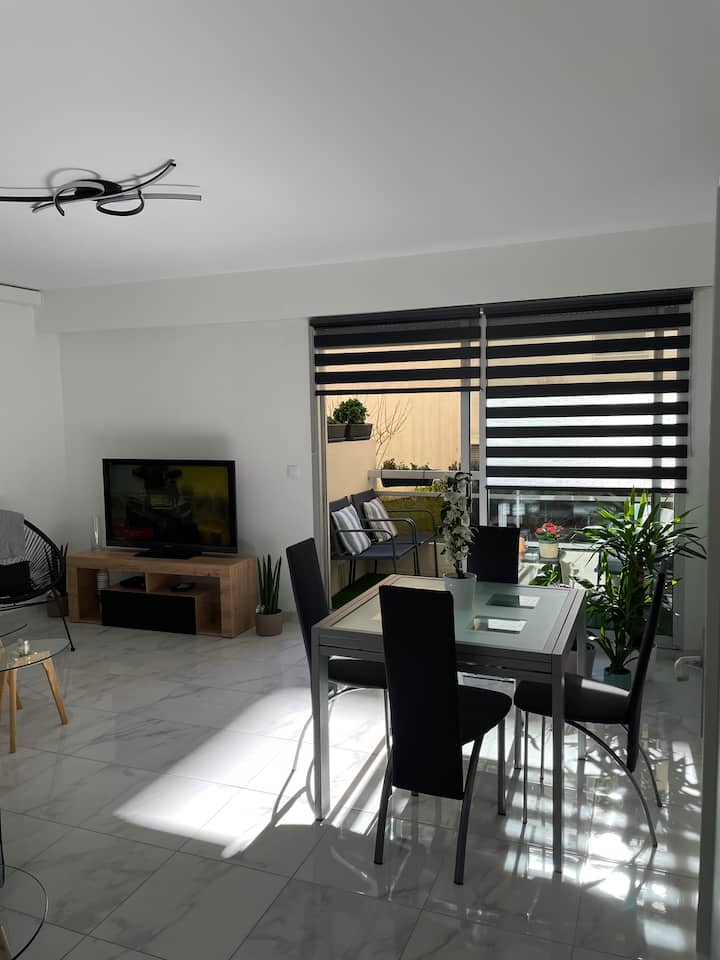 Superbe Appartement Carré Delfino Port De Nice - Nizza