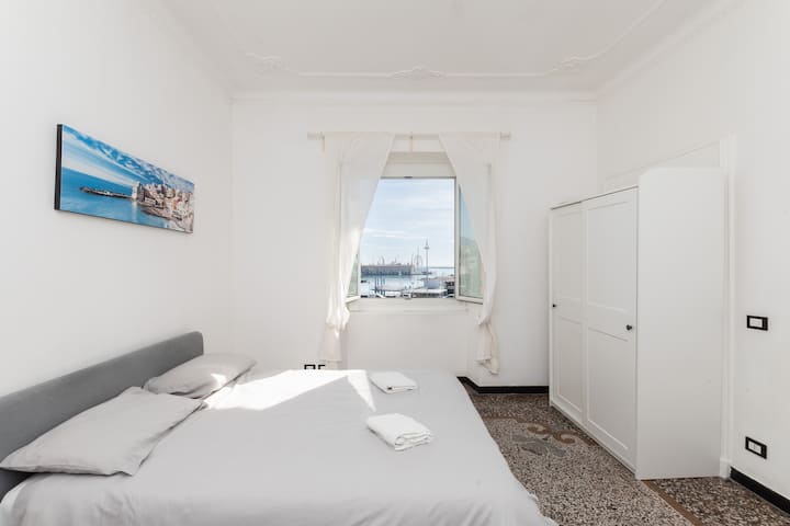 Harbor View Room Close To The Center Of Genoa N°1 - 제노바