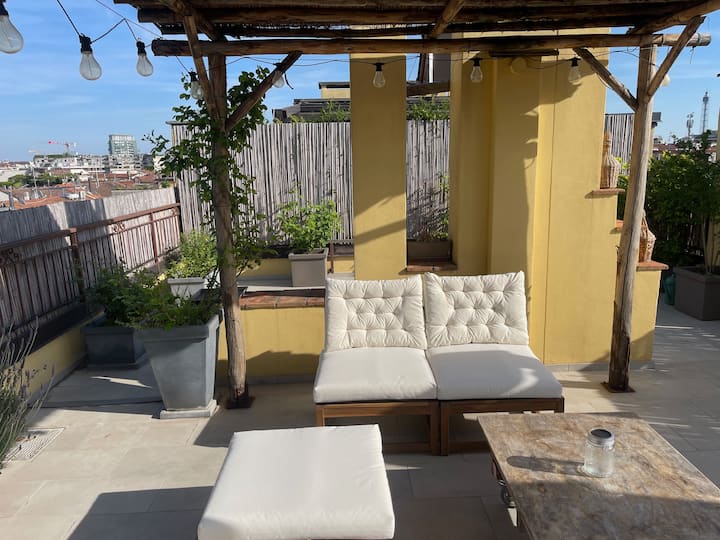 Romantica Mansarda Con Terrazza In China Town - Milão