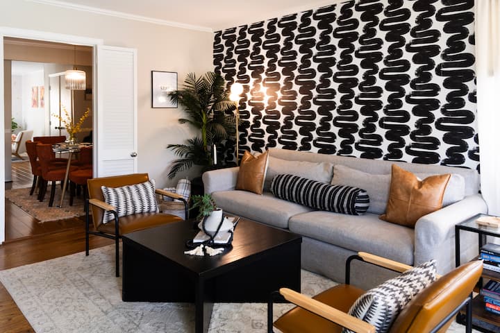 The Quail:hot Tub, Fire Table, Grill, Fully Fenced - Greensboro, NC