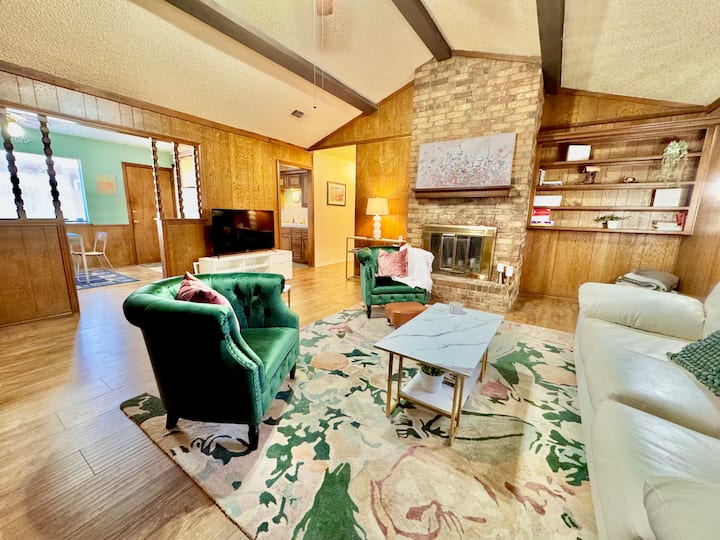 Charming 2/2 Centrally Located - Lubbock