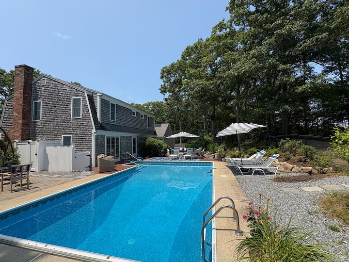 Perry Maison - Falmouth, MA