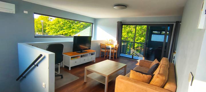 Private Unit In Braddon - Canberra