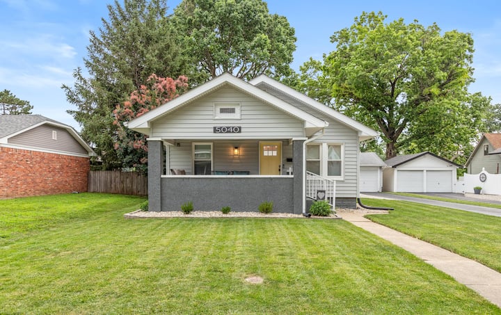 Spacious 3br/3ba, Family-friendly, 5 Miles To Indy - Indianapolis, IN