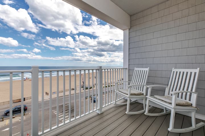 5th Floor Oceanfront Luxury Condo - Epic Views - Hampton, NH