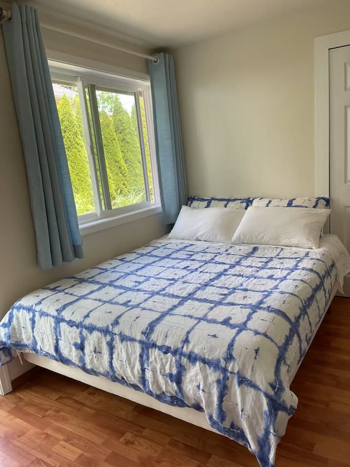 Sunny Clean Peaceful Near Sea Airport Link Room 2 - SeaTac, WA