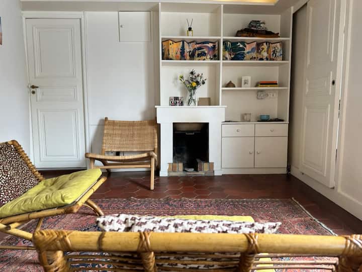 Rooftop Balcony In Marais - 11:30am Checkout - Párizs