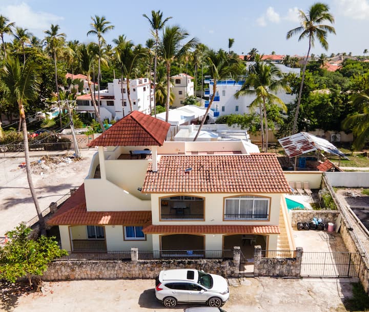 Family Size Villa 5min Beach Walk Pool And Rooftop - Punta Cana