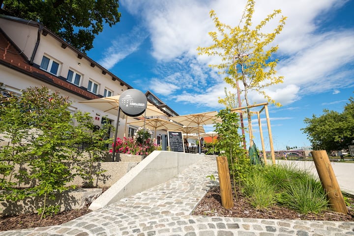 B&b Fani&rozi: Cosy Double Room With River View - Maribor
