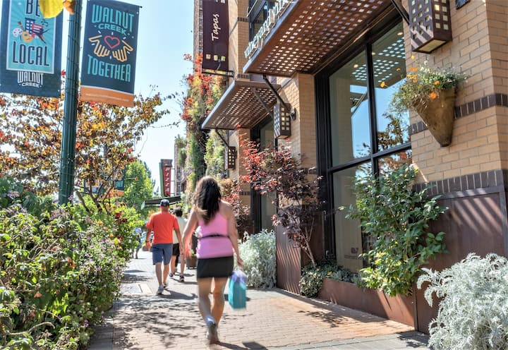 *Discount!* | Free Parking | Walk Downtown - Walnut Creek, CA