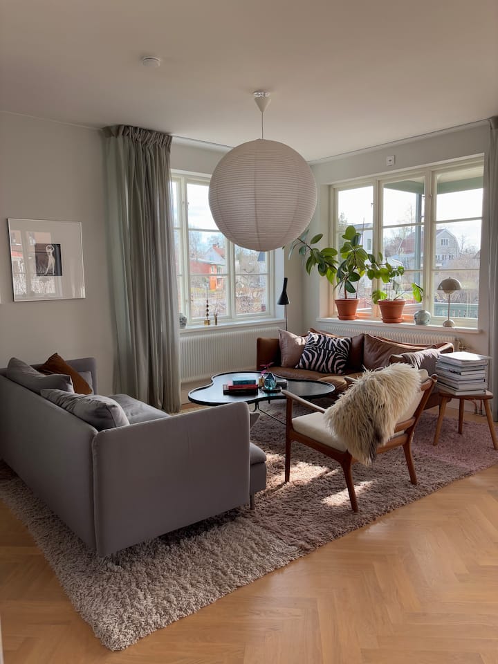 Rymlig Villa I Mälarhöjden - Sweden