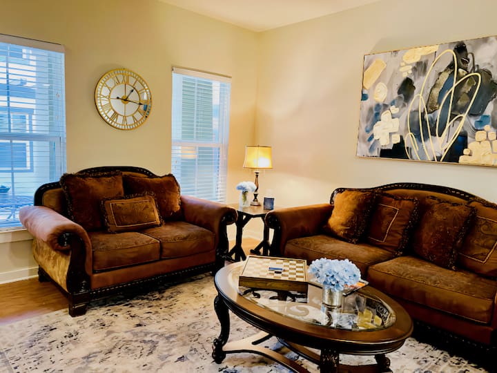 Guest-approved Cozy Home, 5 Suites + More - Albuquerque, NM